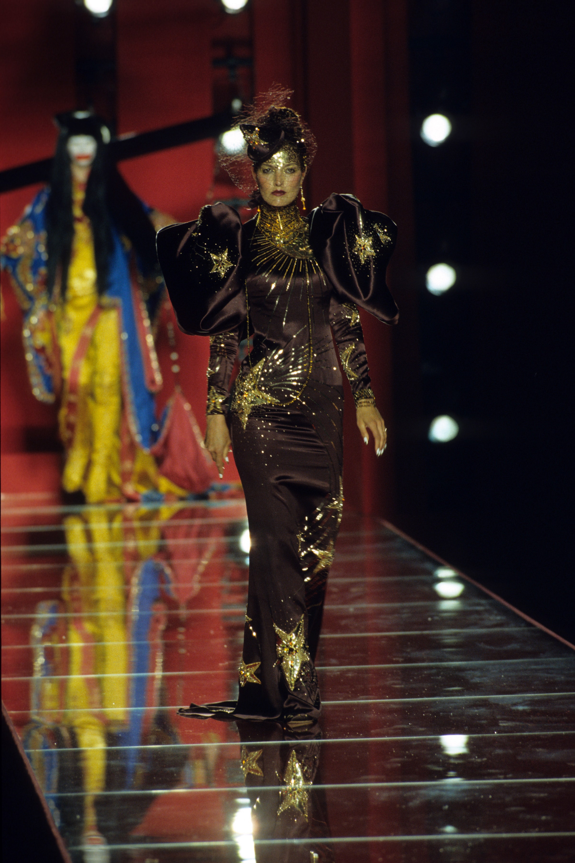 CHRISTIAN-DIOR-FALL-2000-HC-22 – Fashion Encyclopedia